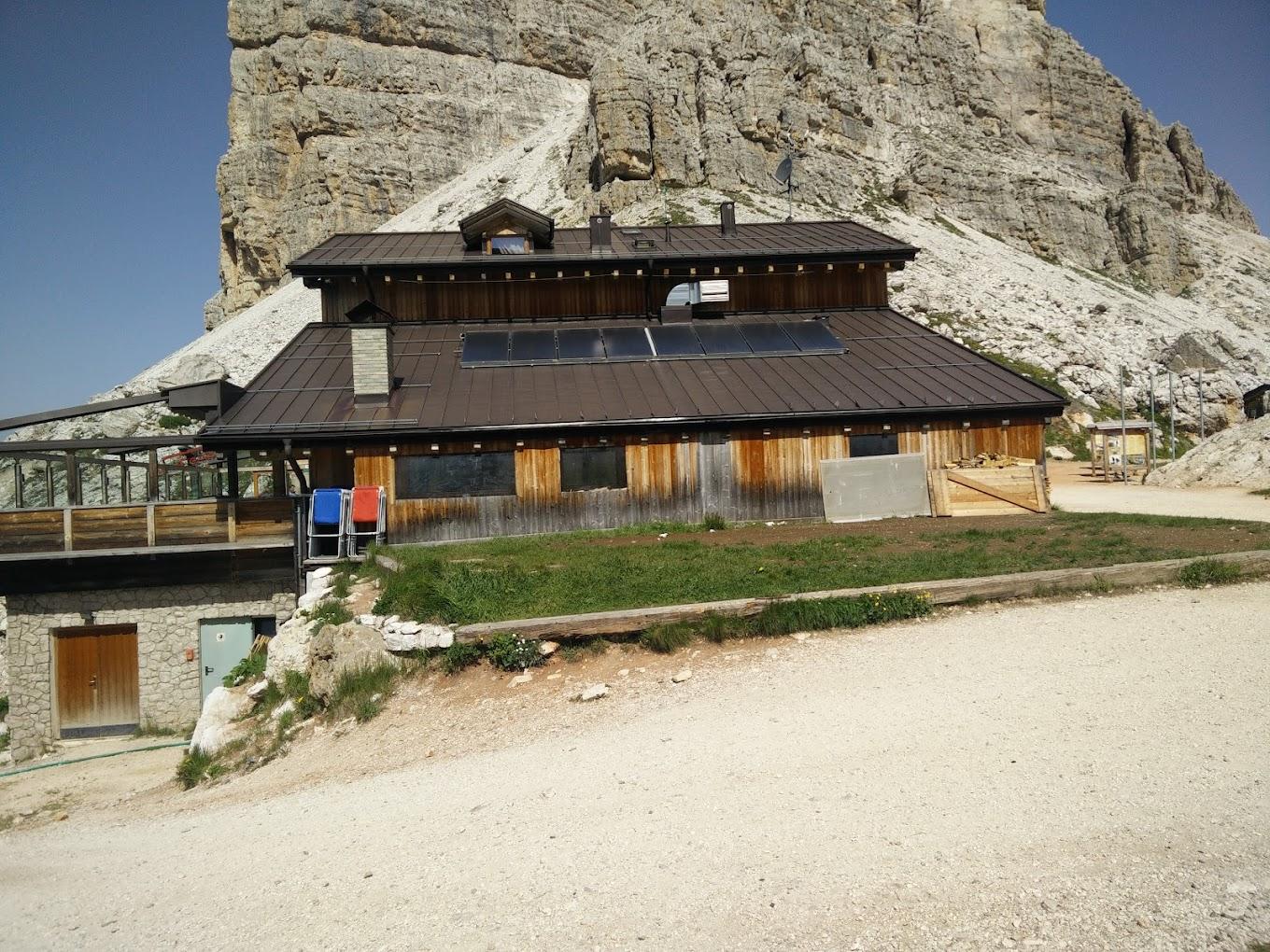 Mountain Huts - Hut To Hut Hiking Dolomites