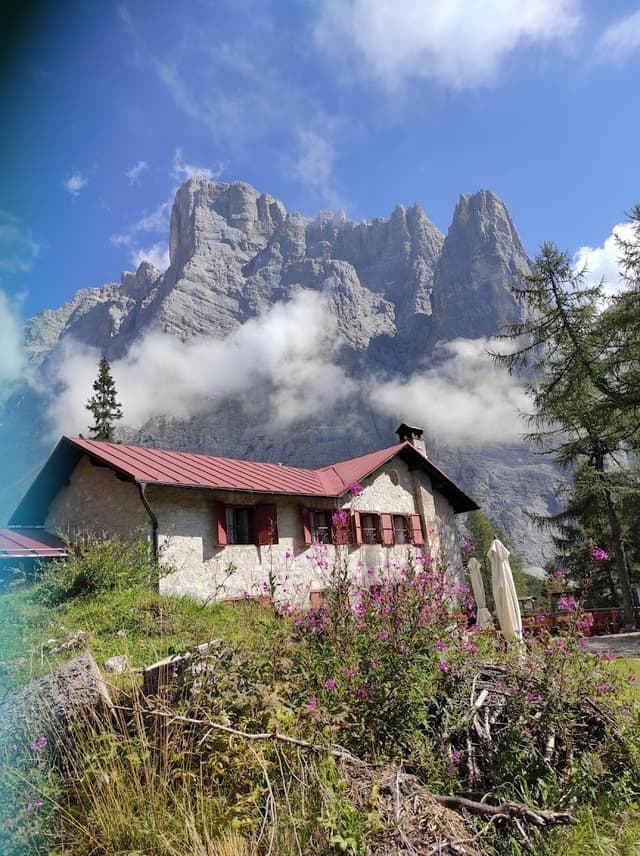 Refuges de montagne - Randonnée de refuge en refuge dans les Dolomites
