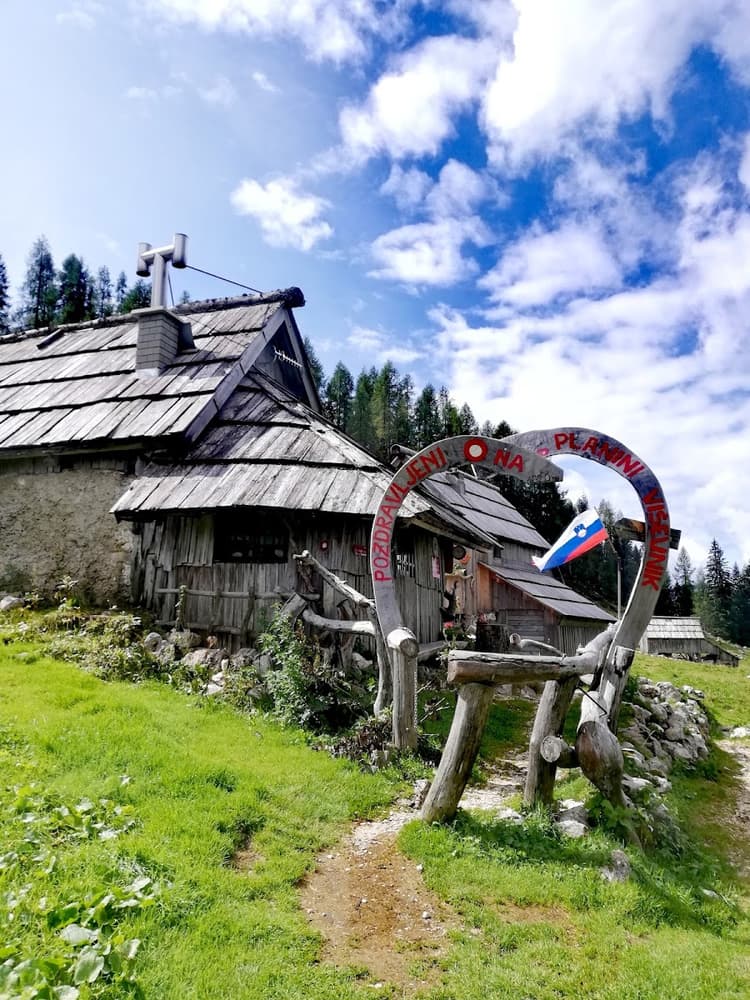 Dolomites Inn-to-Inn Hiking Tour - Hut To Hut Hiking Dolomites